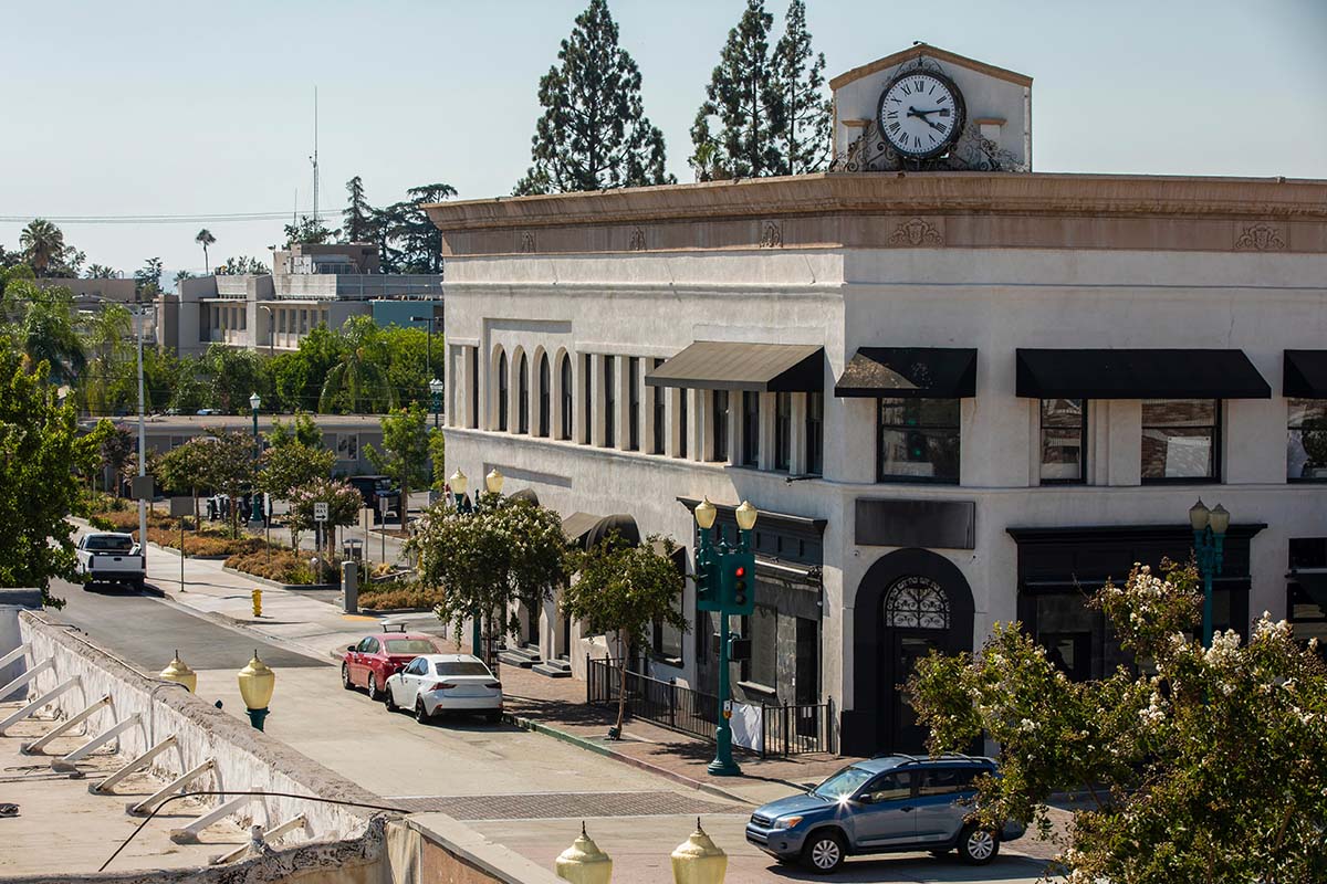 Residents – Covina